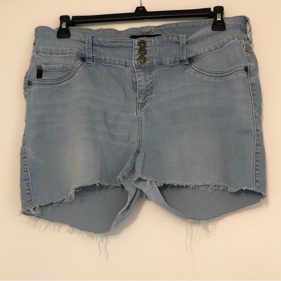 torrid | Shorts | Torrid Denim Shorts | Poshmark